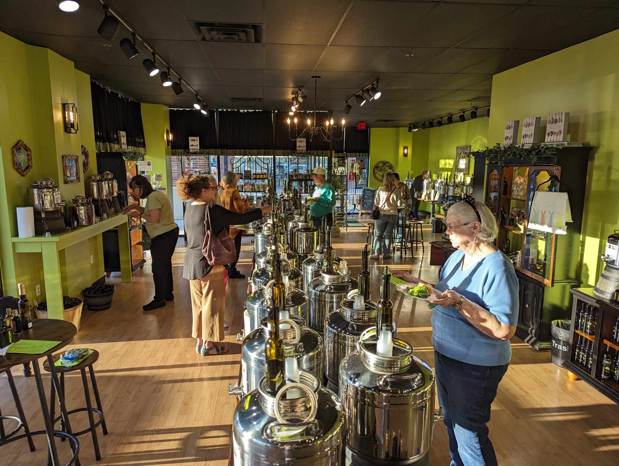 Olive Oil Tasting | Olive Oil 101 | Give the Gift of Flavor - Viva La Olive